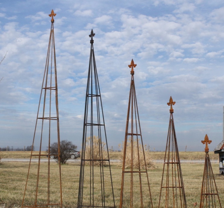 59" Triangle Topiary w/ Cast Iron Finial - Garden Tuteur