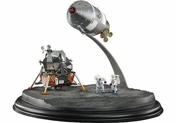 Dragon Wings 50381 Apollo 11 CSM & LM Diecast Model w/Figures