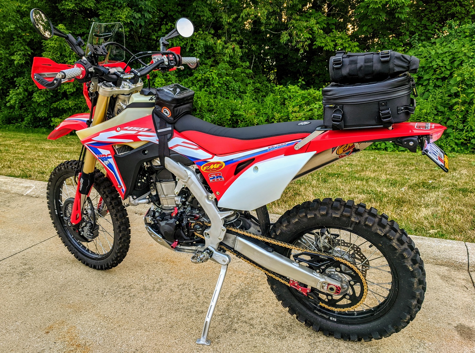 Giant Loop Buckin Roll Tank Bag