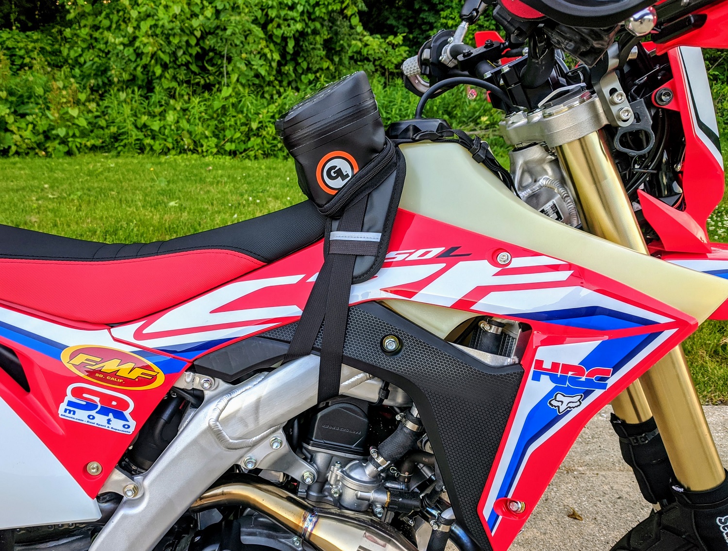 Giant Loop Buckin Roll Tank Bag