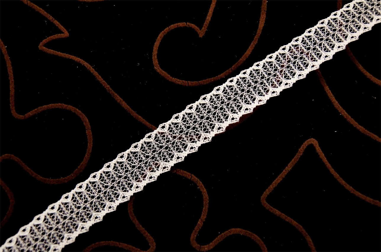 5/8" Off White Stiff Lace Trim #246