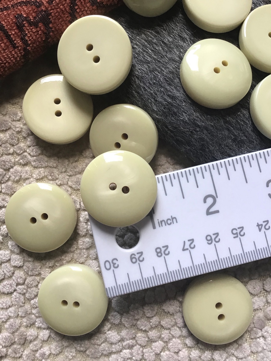 Beige Ivory Italian 2 Hole 1-3/16" (29mm) 48L Vintage Large Coat ...
