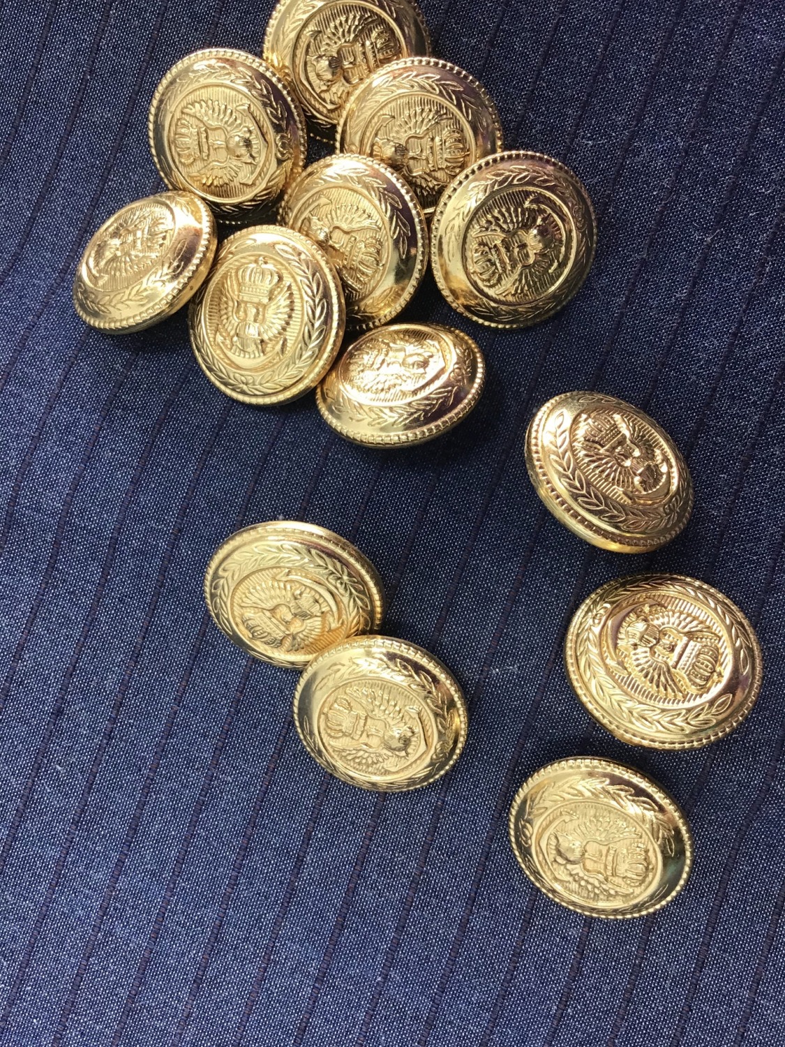 Eagle Royal Crown Embossed Vintage Shank 3/4" (19mm) 30L Gold Metal ...