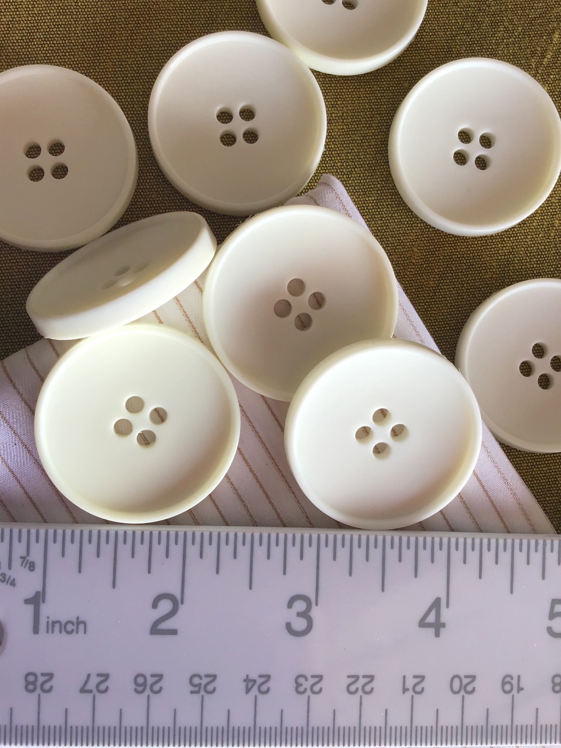 Italian Vintage White 4 Hole Big Button 1-1/2" (38mm) 60L Large White ...