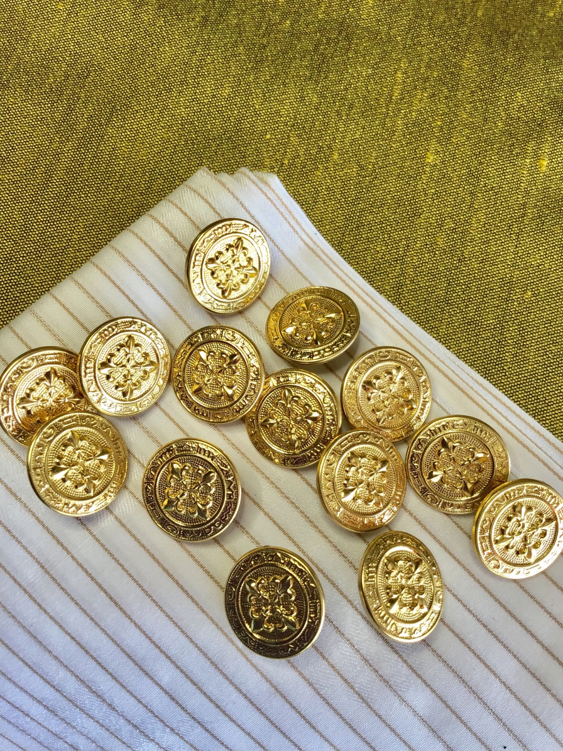 Metal Gold Shank Button 3/4" (19mm) 30L Vintage Crest Blazer Buttons #832