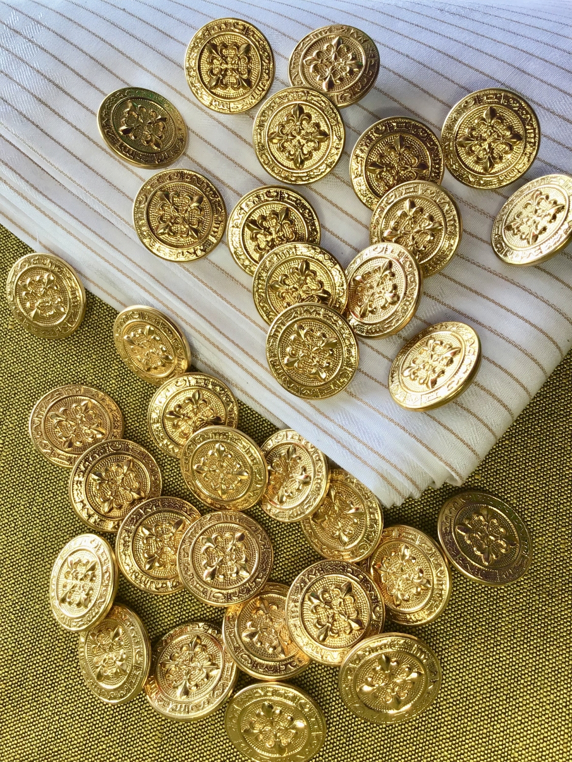 Metal Gold Shank Button 3/4" (19mm) 30L Vintage Crest Blazer Buttons #832