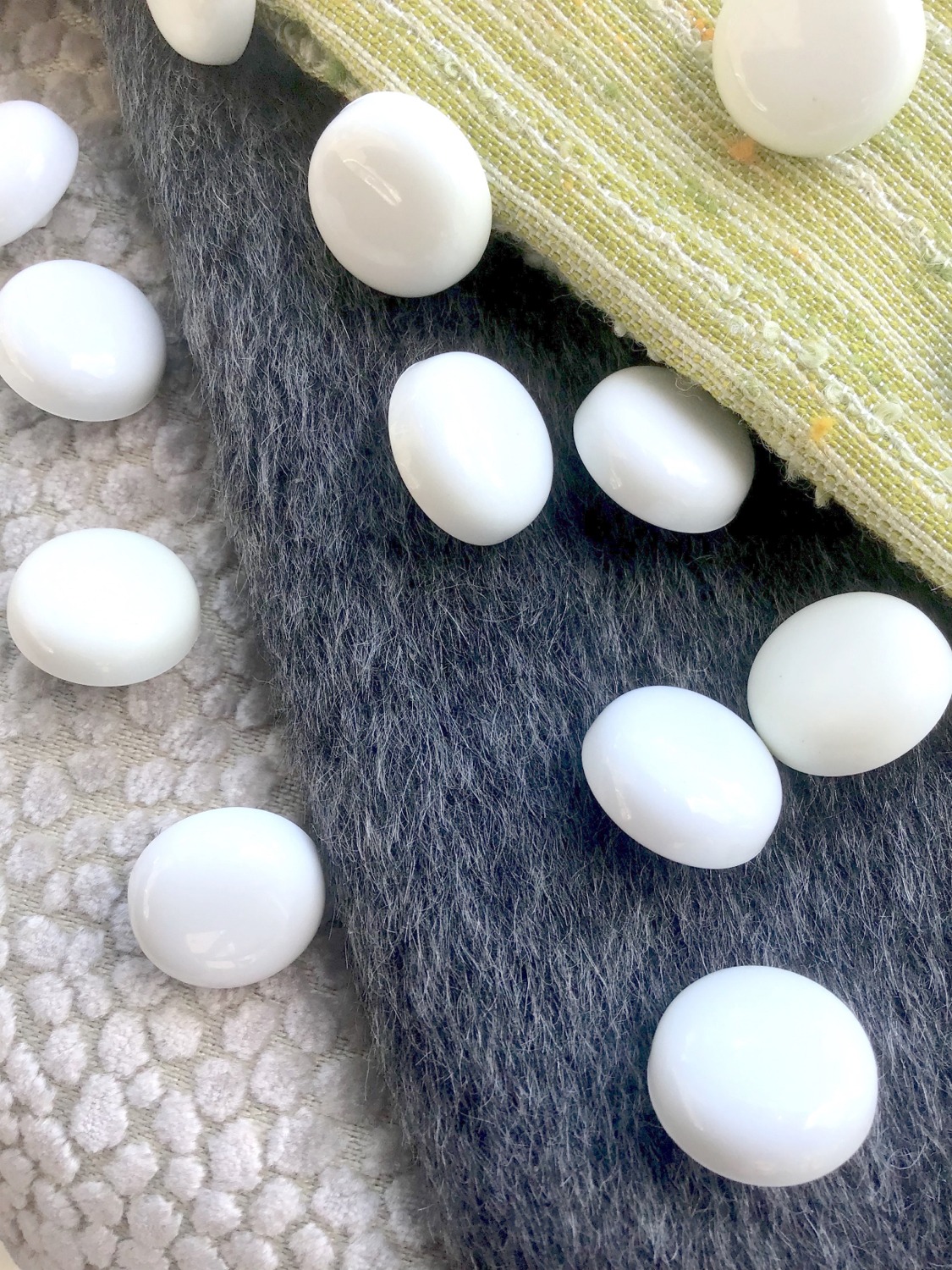 White Half Dome Buttons 3/4" (19mm) 30L Shiny White Sewing Buttons #1103