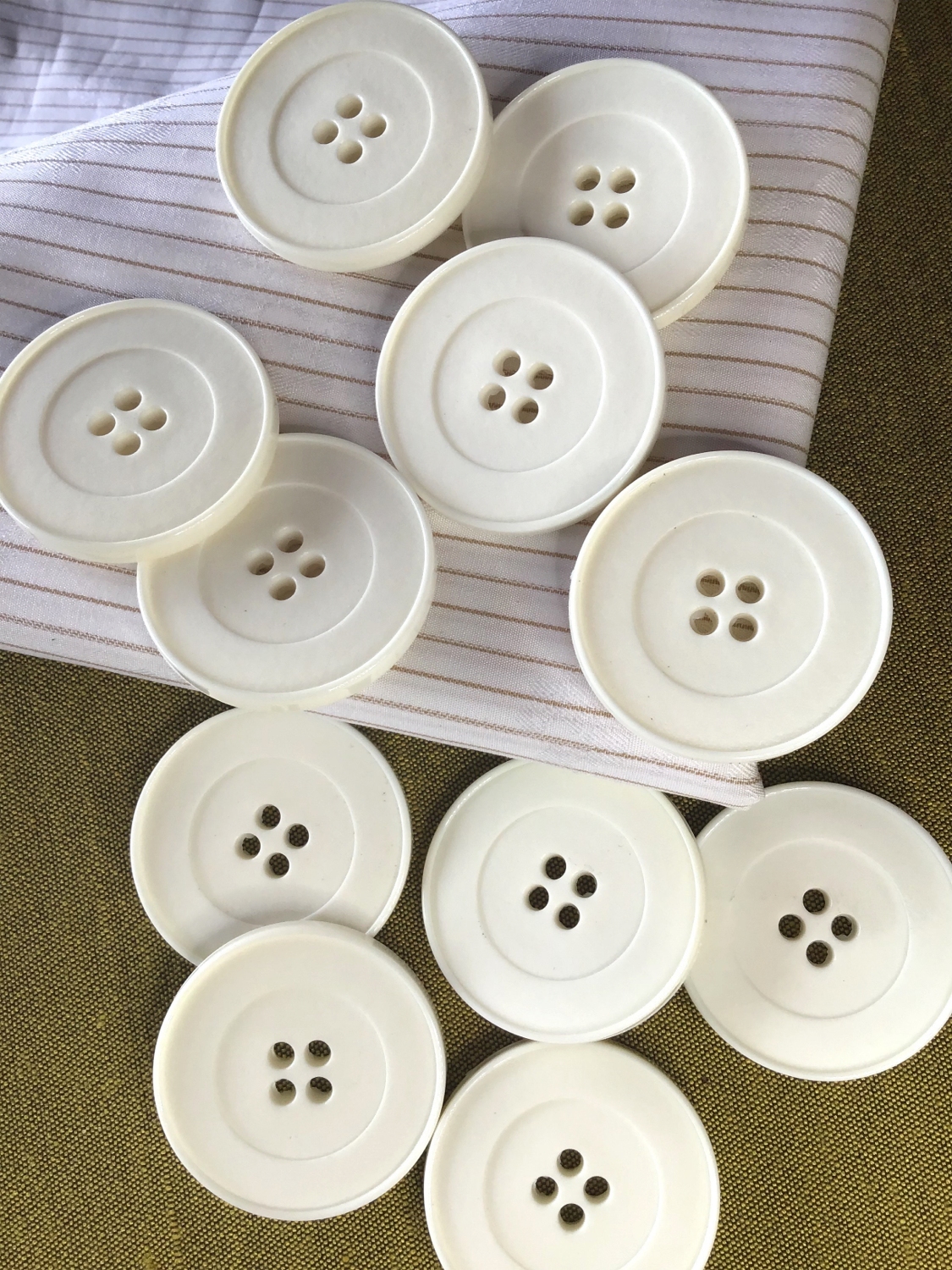 Winter White Large Button 4 Hole 1-1/2" (38mm) 60L Vintage Italian Coat ...