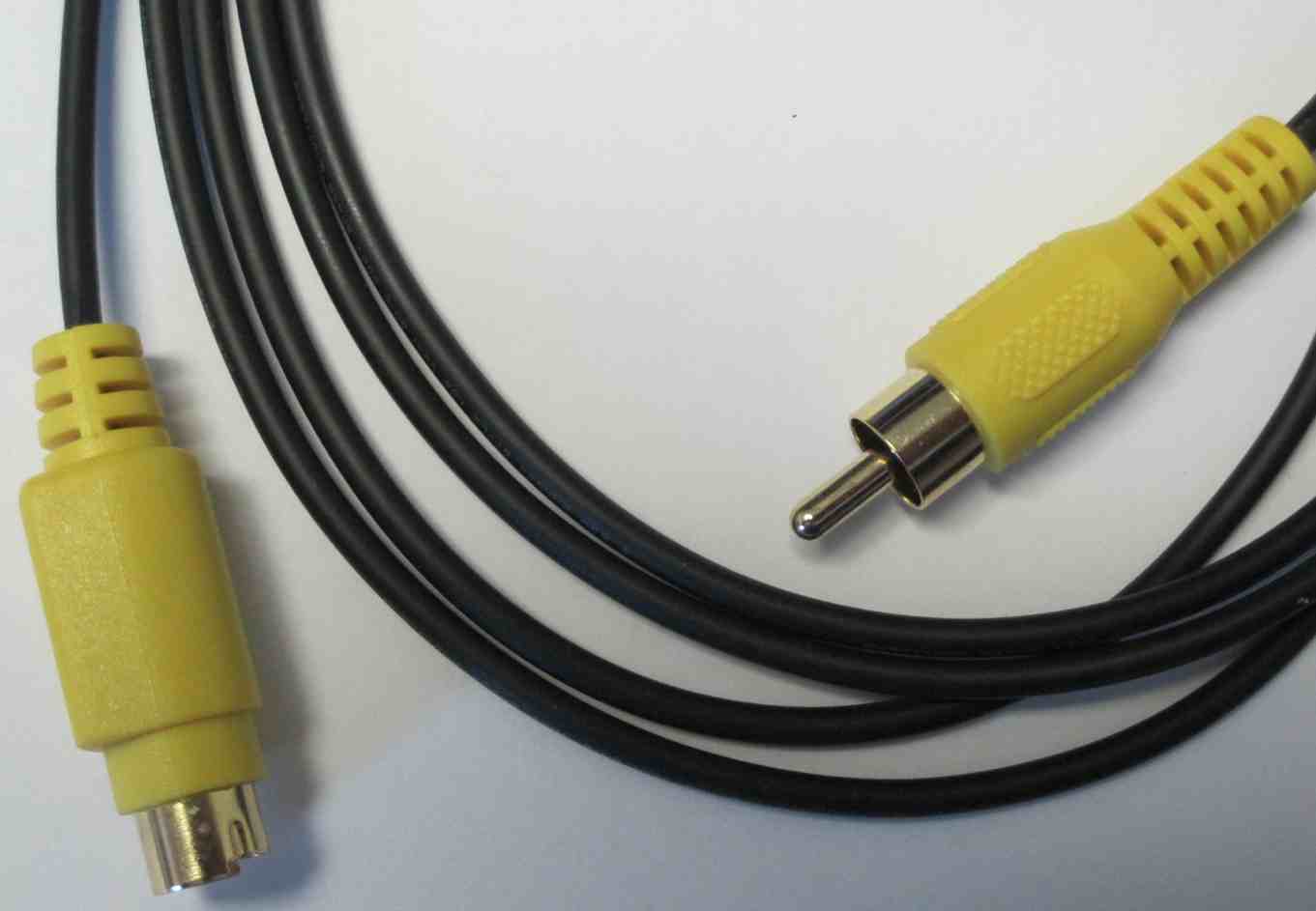 7-pin S-Video to RCA, Male to Male