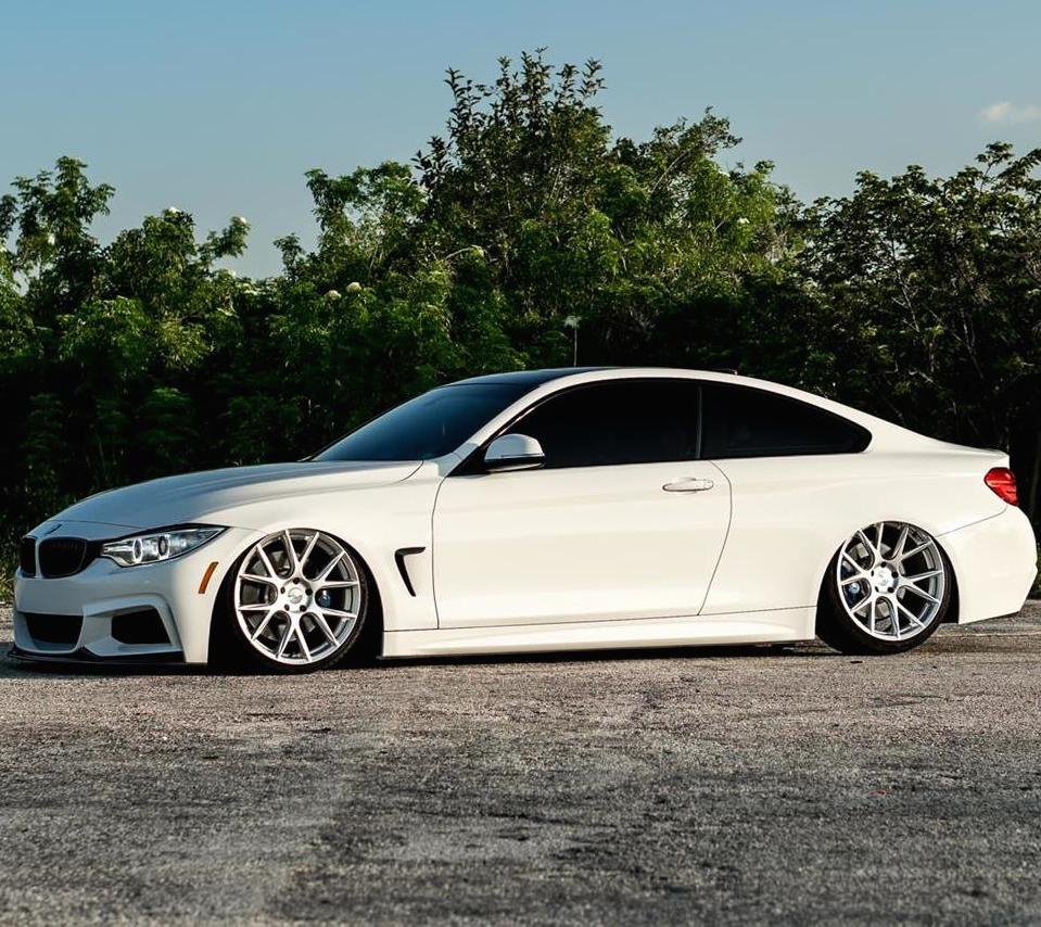 435i Coupe Ferrari