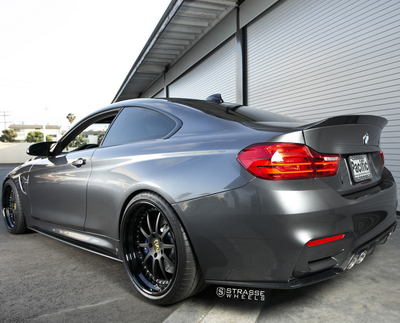 BMW M4 STRASSE FORGED R10
