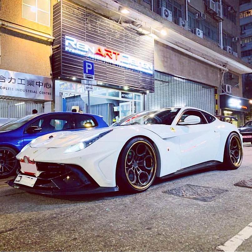 Widebody Ferrari F12
