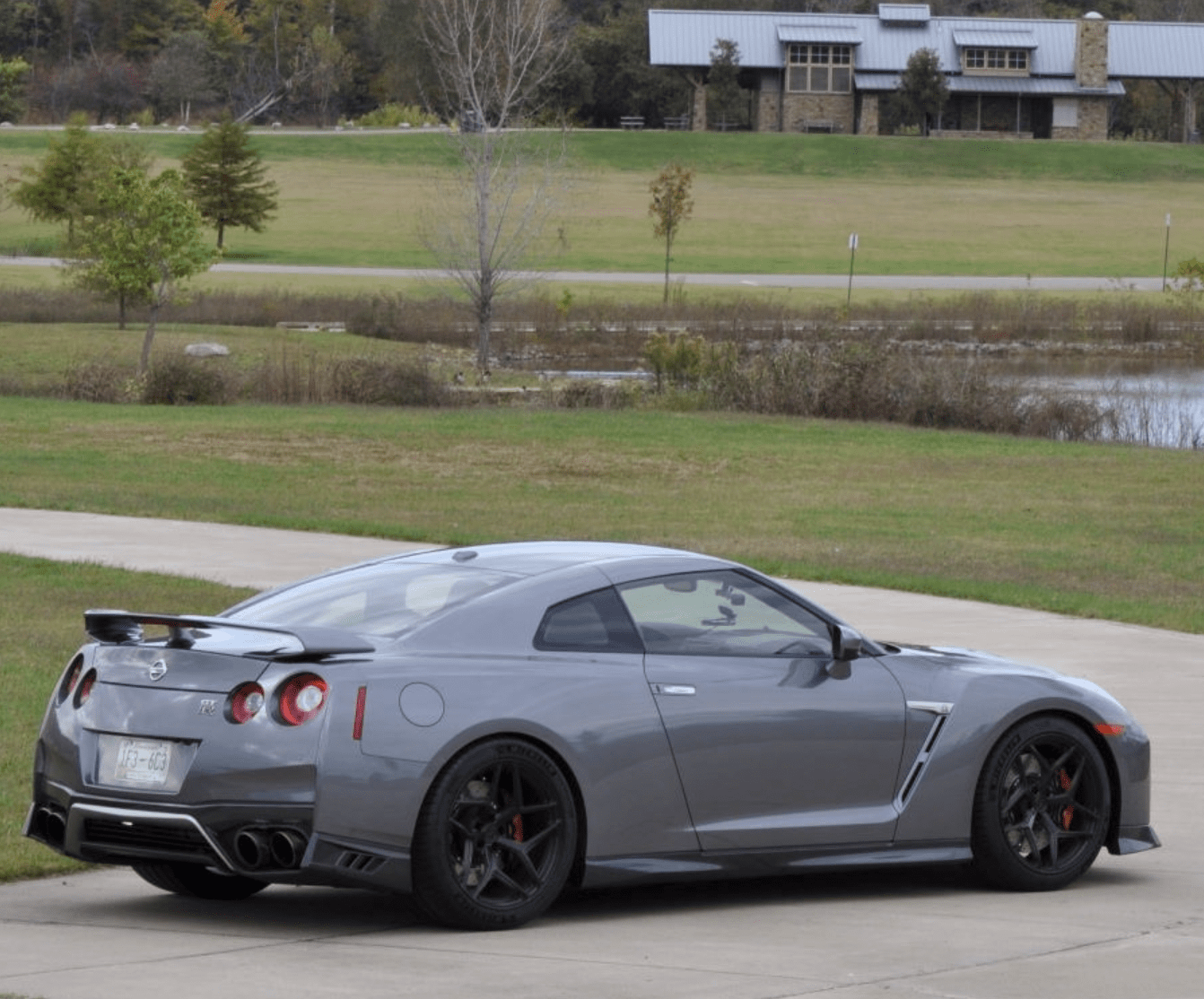 NISSAN GT-R R35 SIGNATURE SV107