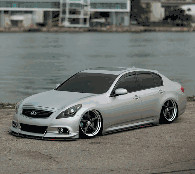 Slammed Infiniti G37 Sedan