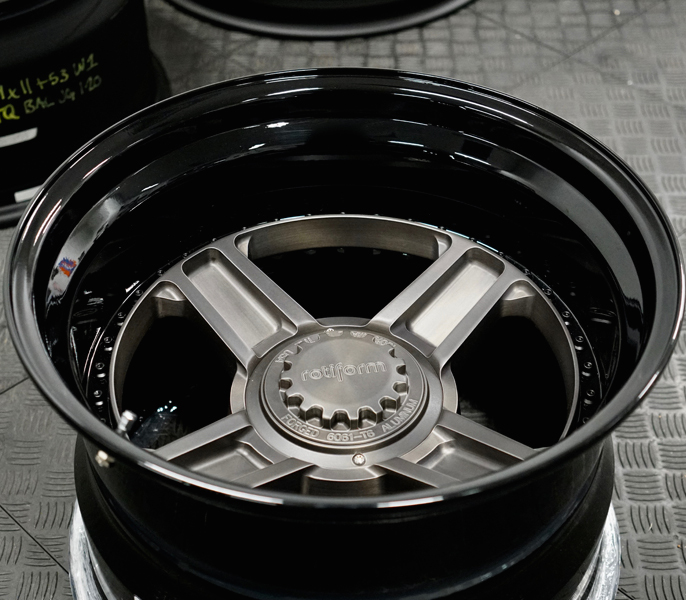 ROTIFORM RBQ FORGED DARK BRUSHED
