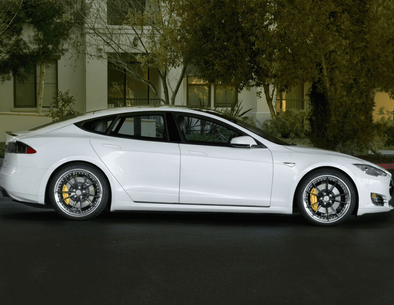 TESLA MODEL S HRE S104