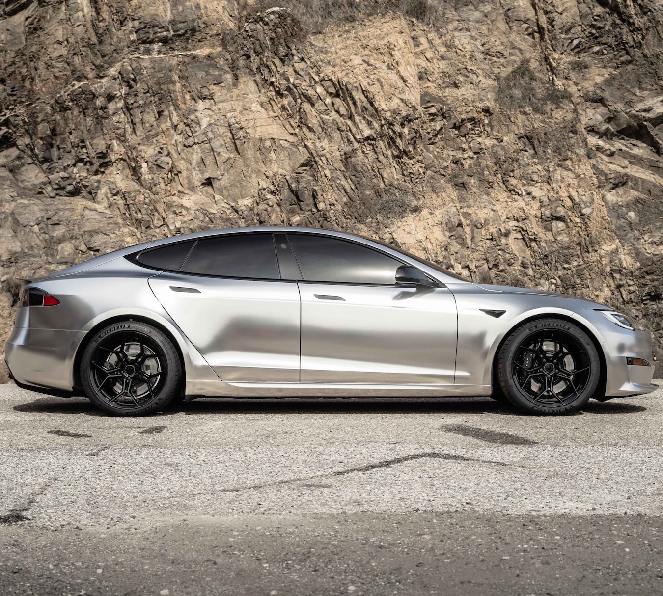 Tesla Model S Black Wheels