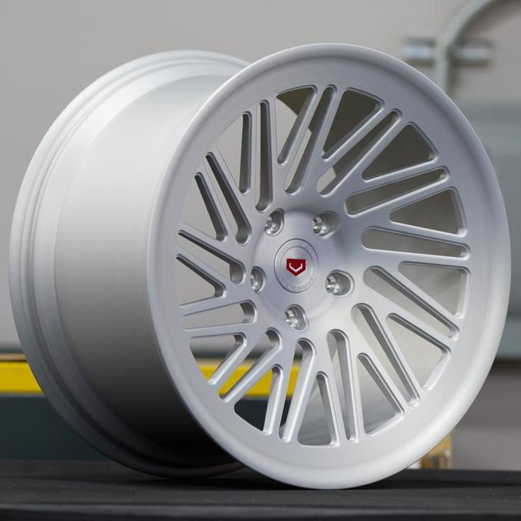 VOSSEN FORGED LC-105T FINISHED IN MATTE CLEAR