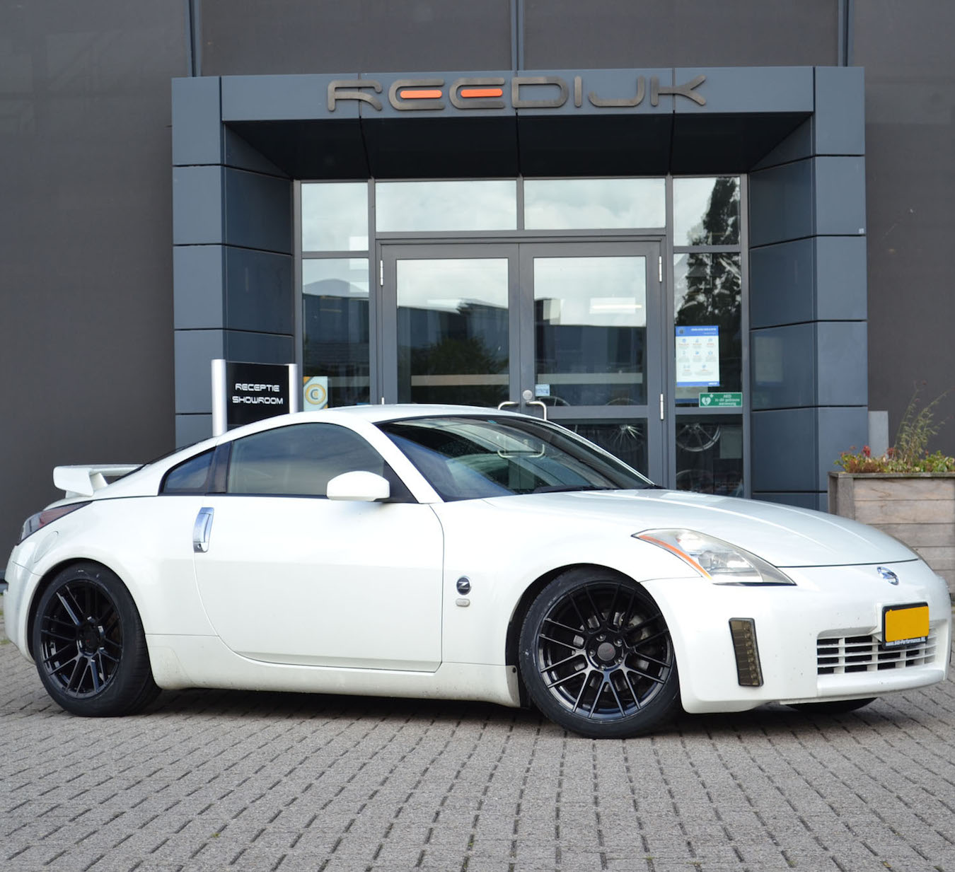 Black 350z Black Rims