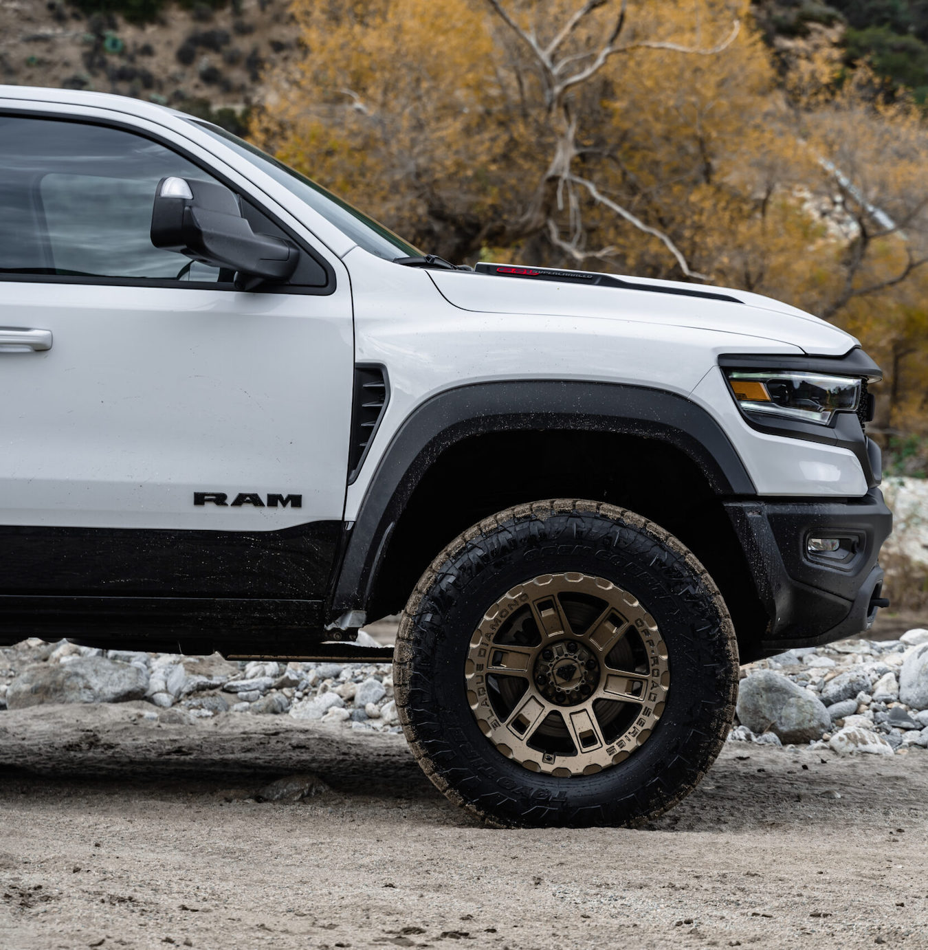 RAM 1500 TRX BLAQUE DIAMOND BD-O801 MATTE BRONZE