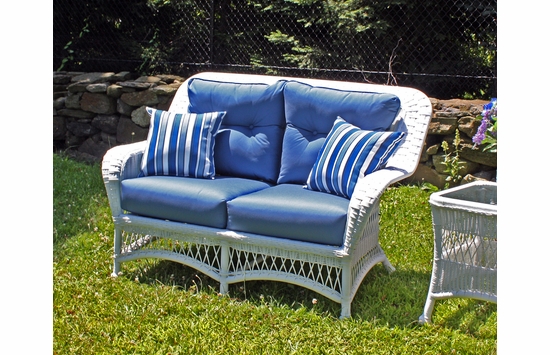 White wicker loveseat outdoor store