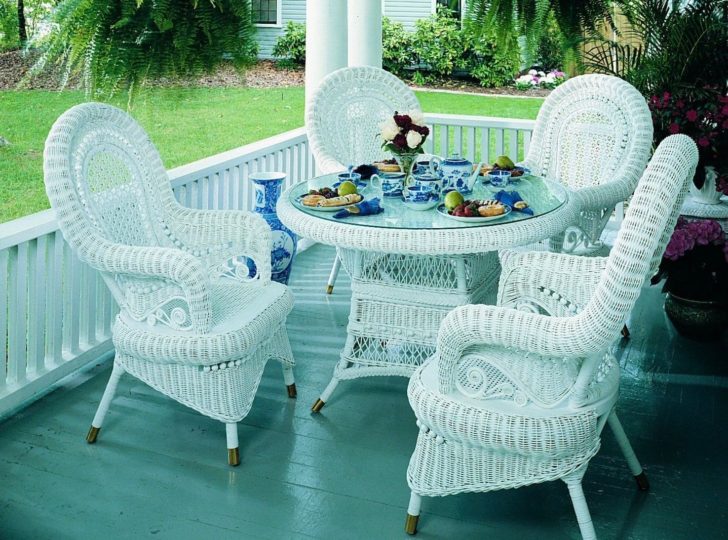 What is Whicker Furniture? A Comprehensive Guide to This Unique Woven ...