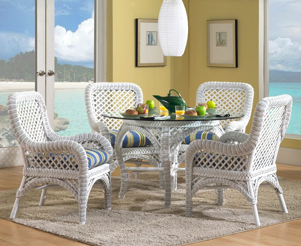 Wicker Dining Set in White