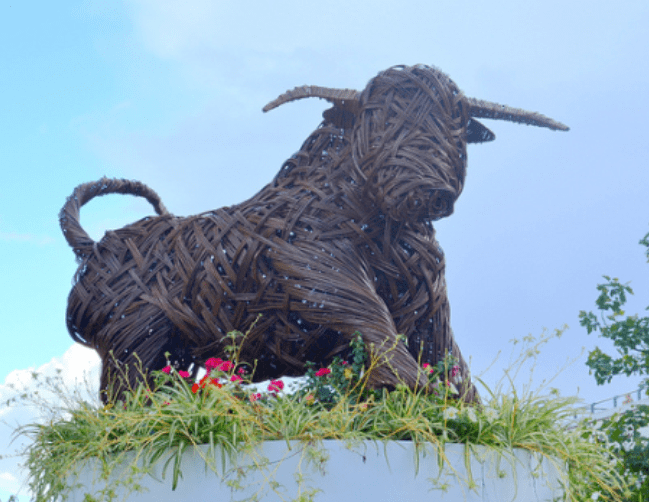 Wicker Bull - Picture | Wicker Paradise