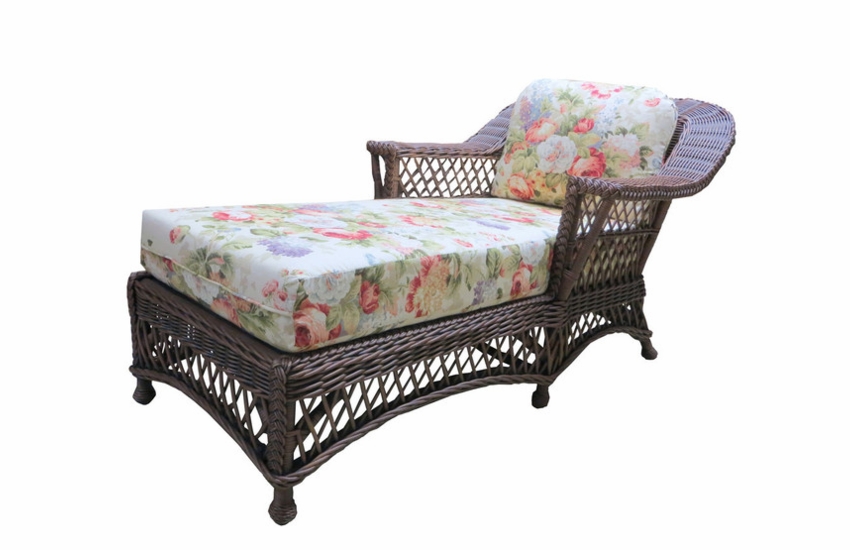 Wicker Chaise Lounge - Vineyard