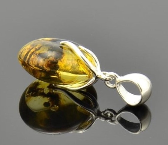 Baltic Amber Pendants Directly from Amber Craftsman.