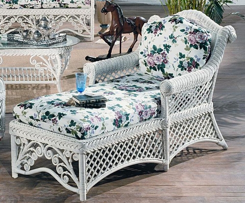 White wicker chaise lounge store