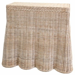 7011 Scallop Wicker Coffee Table