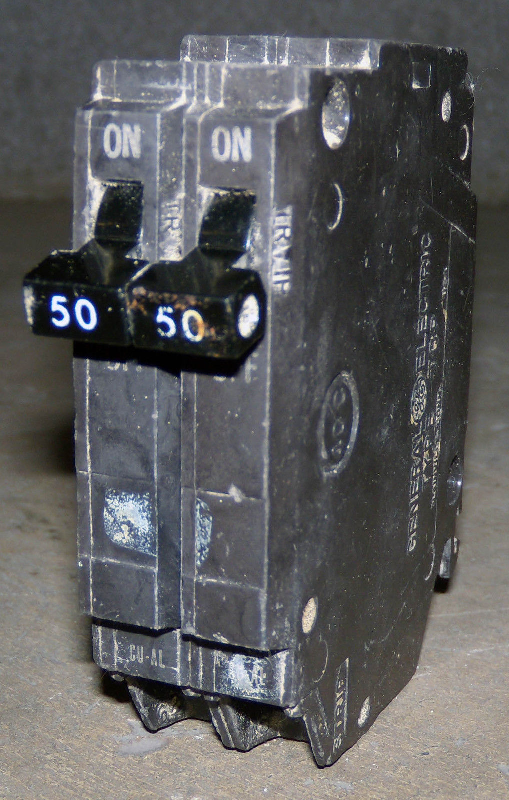 General Electric 50 Amp Circuit Breaker TQP250 thqp250 (used)