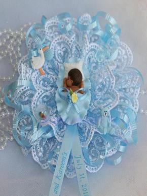 Mother's baby shower corsage