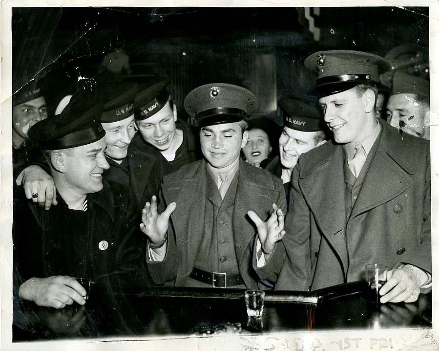 Vintage Photos Soldiers Boxing