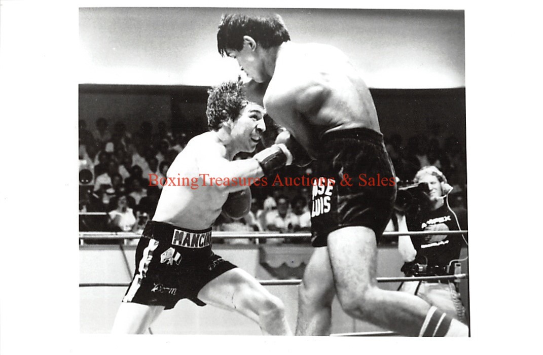 1981 Boxing RAY MANCINI vs JOSE LUIS RAMIREZ Vintage Photograph WARREN ...