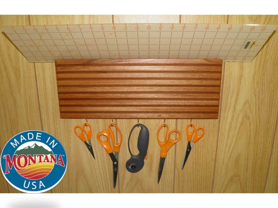 QUILTING RULER HOLDER, WALL MOUNTED, SOLID MAHOGANY, 9 SLOT. (0813201302)