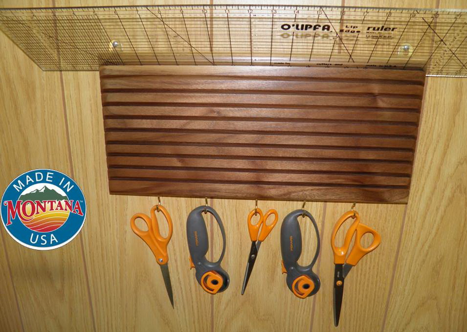 QUILTING RULER HOLDER, WALL MOUNTED, SOLID WALNUT, 10 SLOT. (0522201503)