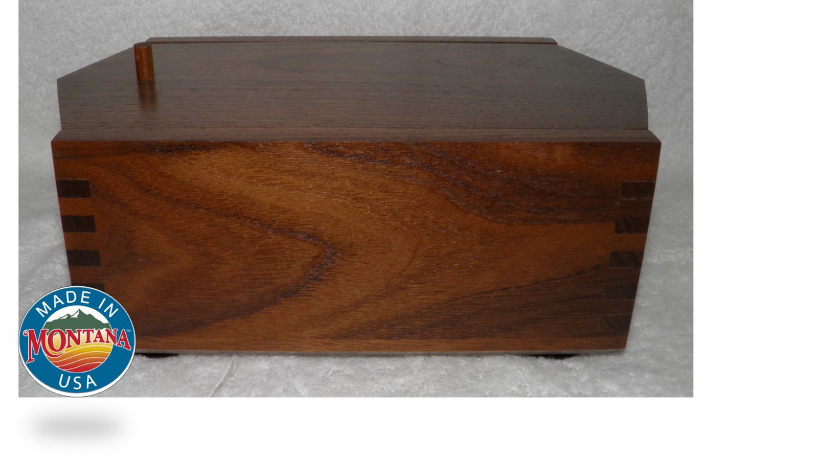 TRINKET OR KEEPSAKE BOX, SLIDING LID, SOLID WALNUT. (0417201707)