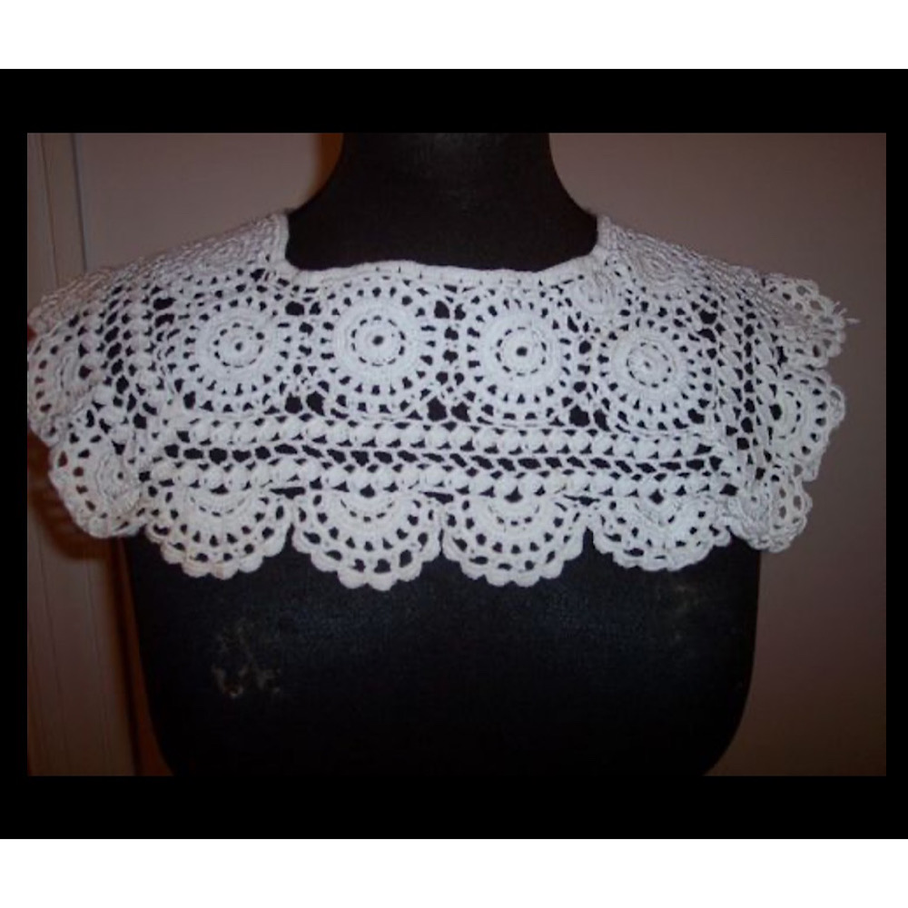 White Square Shaped Victorian Crochet Collar #26