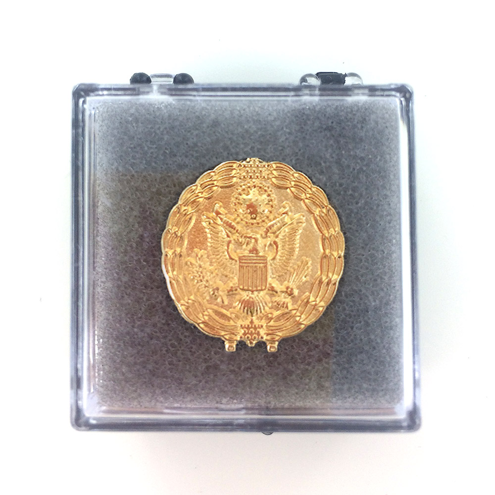 5/8 Inch 24K Gold Plated Federal Service Retirement Lapel Pin