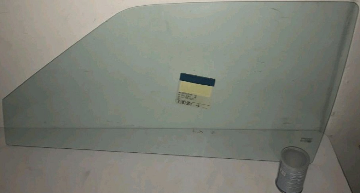 Front Door Glass Driver Side Geo Spectrum 2 Door Hatchback 1988 1989