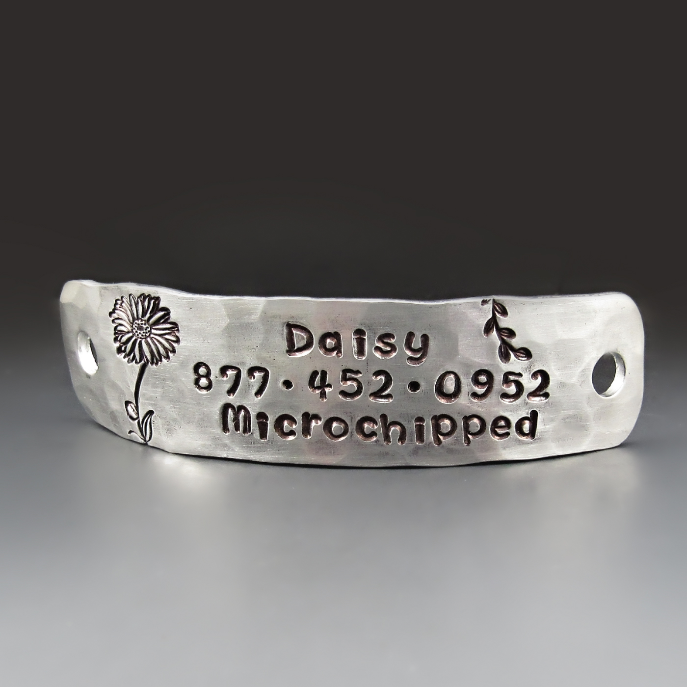 Daisy Noiseless Dog Tag