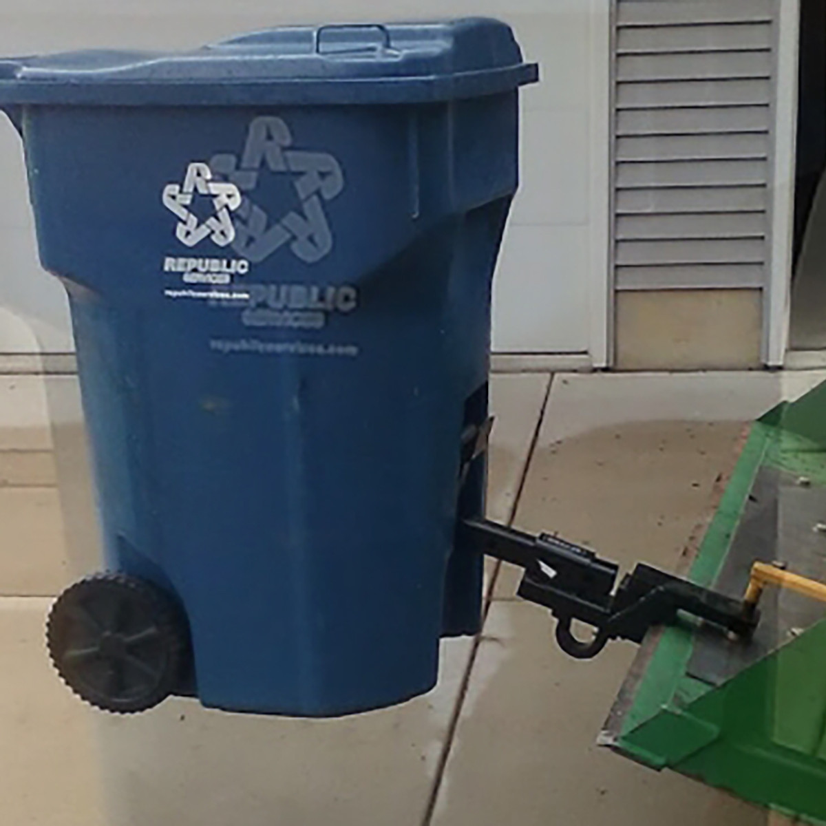 Impact Implements Garbage Can Hauler|Side By Side Stuff