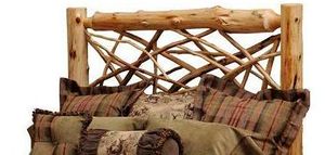 Cedar Small Spindle Platform Style Bed | Lodgecraft