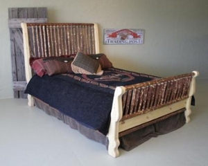 Pine Full Platform Log Bed - Rustic Beds for Sale|Lodgecraft