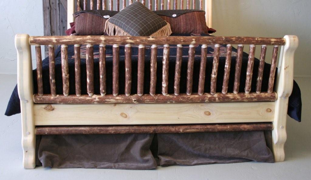 Pine Sleigh Bed - Buy Rustic Log Beds|Lodgecraft