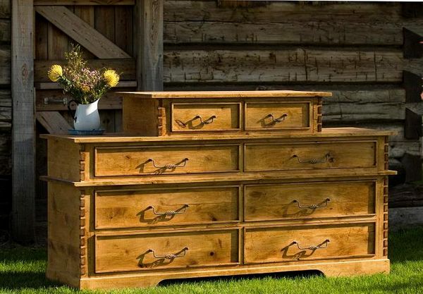 Rustic Alder 2 over 6 Drawer Chest | Lodgecraft