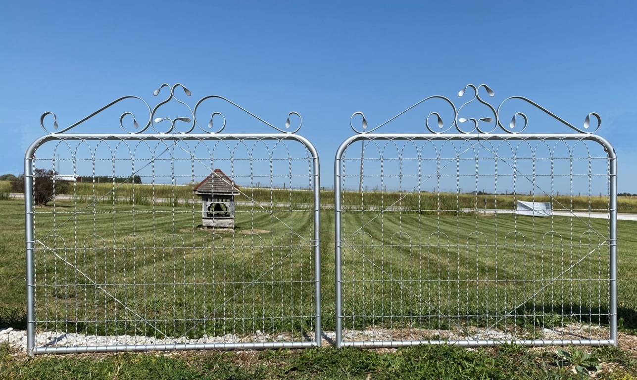 2 - 3'tall x 4'wide Woven Wire Gates Hung To Make a 8'wide Center ...