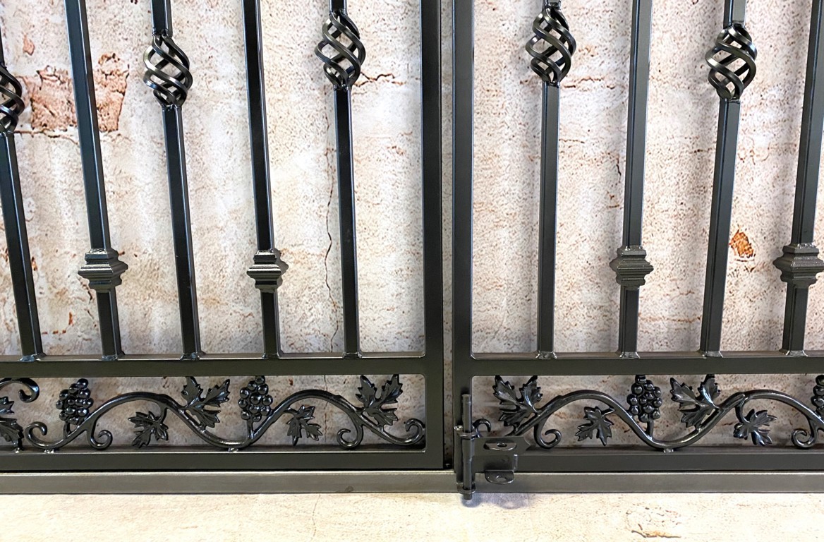 Metal Concord Select Entrance Gate 3't x 5'w - Grape & Ivy - Entry ...
